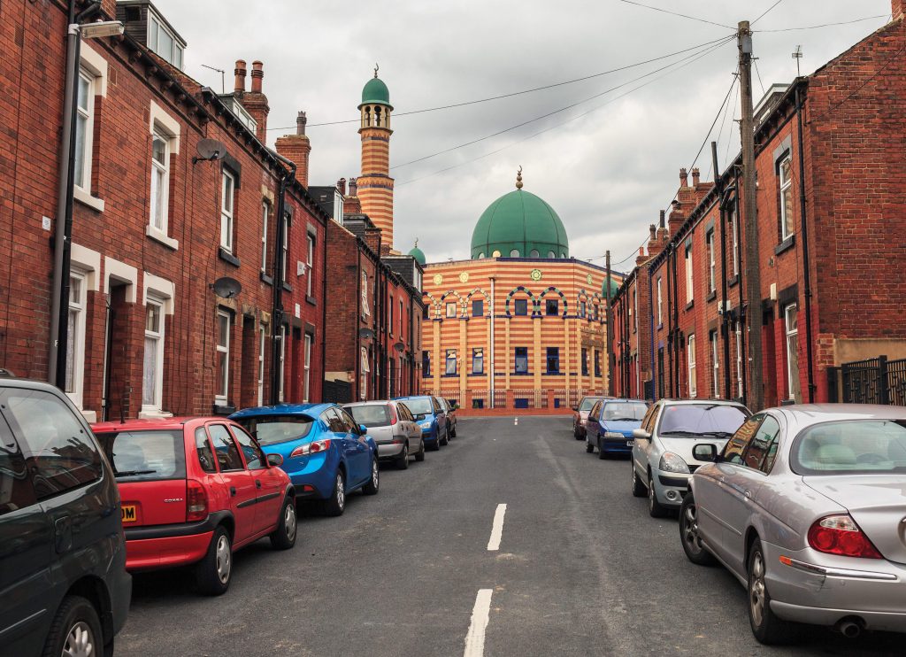 The changing shape of Britainâ?Ts mosques