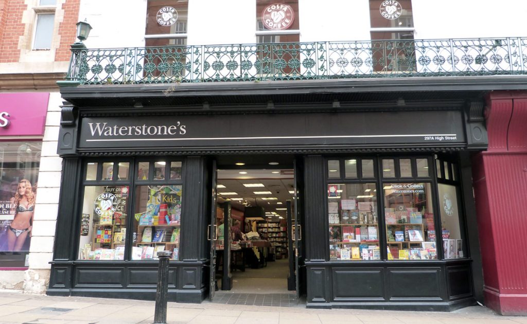 Waterstones booksellers are workers too â?" and they need to get organised