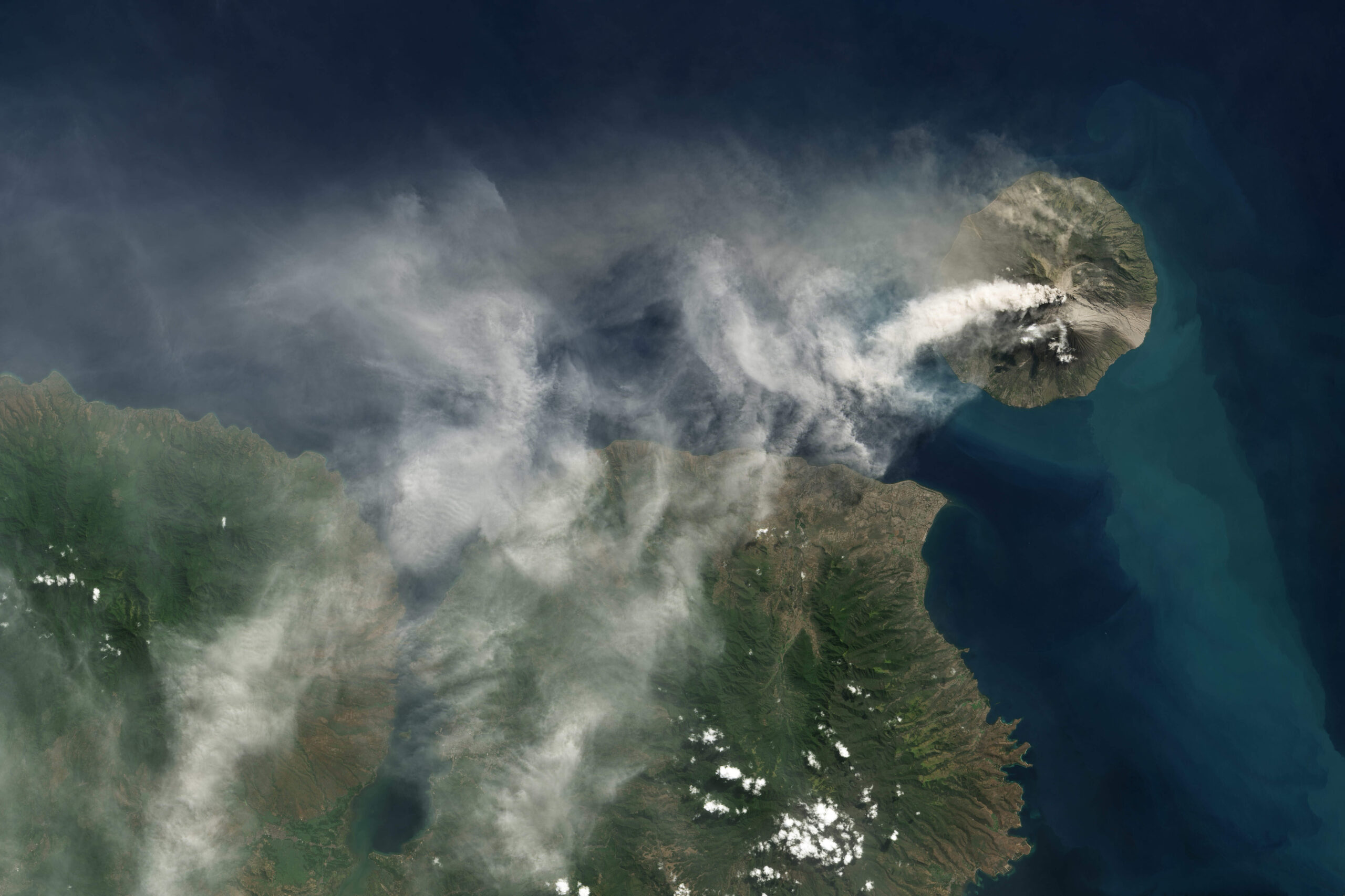 The problem with keeping the Earth cool with space mirrors and fake ...