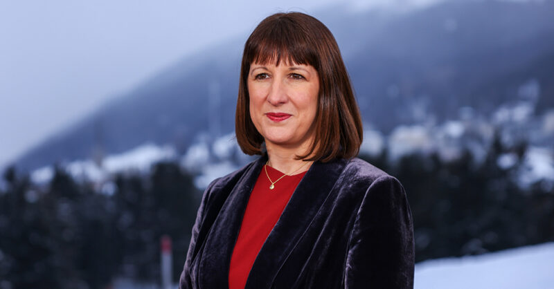 Why has Rachel Reeves U-turned on Labour’s £28bn-a-year green pledge ...