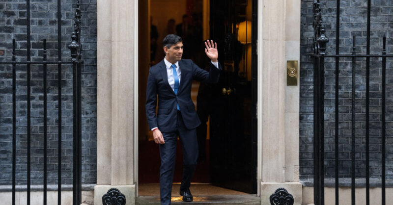 Rishi Sunak's vaping and smoking ban looks like legacy politics - New ...